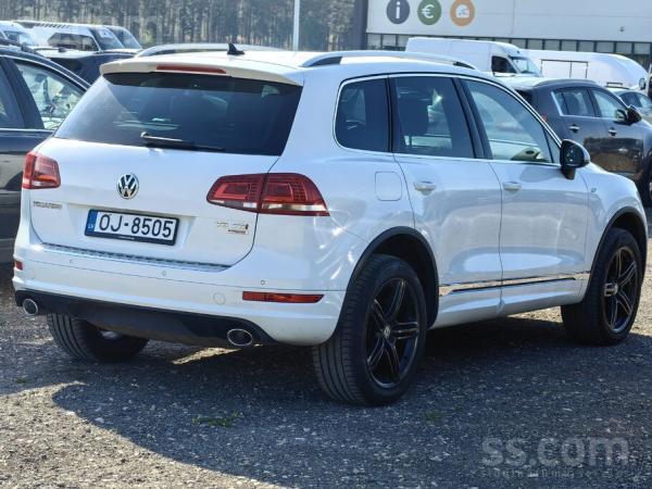 Balts Volkswagen Touareg 2013 Rīga, ar dzinēja tilpumu 3.00 L un nobraukumu 226 tūkst. km par 12900 €, foto 8 vietnē AUTOMOTO.COM.LV