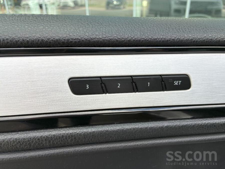 Balts Volkswagen Touareg 2013 Rīga, ar dzinēja tilpumu 3.00 L un nobraukumu 270 tūkst. km par 9200 €, foto 13 vietnē AUTOMOTO.COM.LV