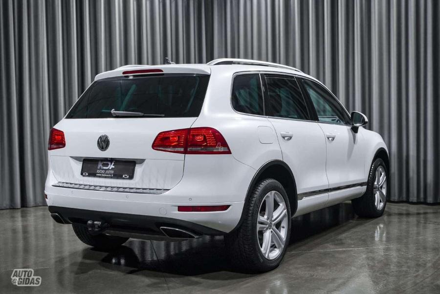 Balts Volkswagen Touareg 2014 Marijampole, ar dzinēja tilpumu 3.00 L un nobraukumu 237 tūkst. km par 14450 €, foto 9 vietnē AUTOMOTO.COM.LV