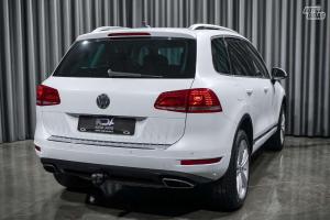 Balts Volkswagen Touareg 2014 Marijampole, ar dzinēja tilpumu 3.00 L un nobraukumu 237 tūkst. km par 14450 €, foto 12 vietnē AUTOMOTO.COM.LV