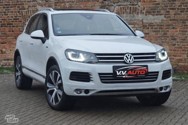 Balts Volkswagen Touareg 2014 Viļņa, ar dzinēja tilpumu 3.00 L un nobraukumu 296 tūkst. km par 13350 €, foto 2 vietnē AUTOMOTO.COM.LV