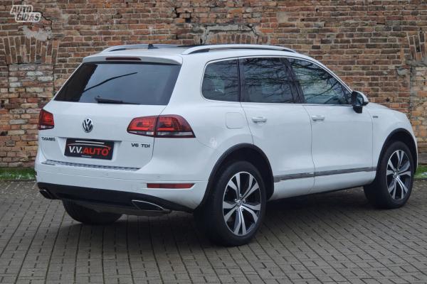 Balts Volkswagen Touareg 2014 Viļņa, ar dzinēja tilpumu 3.00 L un nobraukumu 296 tūkst. km par 13350 €, foto 4 vietnē AUTOMOTO.COM.LV