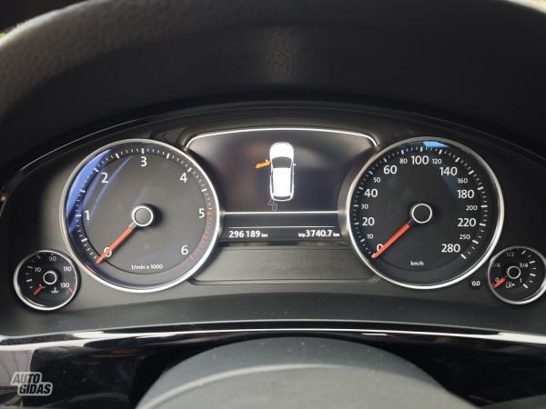 Balts Volkswagen Touareg 2014 Viļņa, ar dzinēja tilpumu 3.00 L un nobraukumu 296 tūkst. km par 13350 €, foto 10 vietnē AUTOMOTO.COM.LV