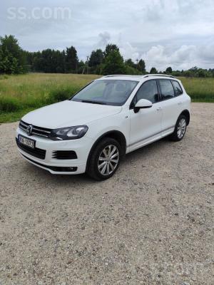 Balts Volkswagen Touareg 2014 Kuldīga, ar dzinēja tilpumu 3.00 L un nobraukumu 315 tūkst. km par 14950 €, foto  vietnē AUTOMOTO.COM.LV