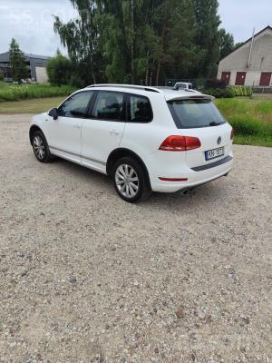 Balts Volkswagen Touareg 2014 Kuldīga, ar dzinēja tilpumu 3.00 L un nobraukumu 315 tūkst. km par 14950 €, foto 3 vietnē AUTOMOTO.COM.LV