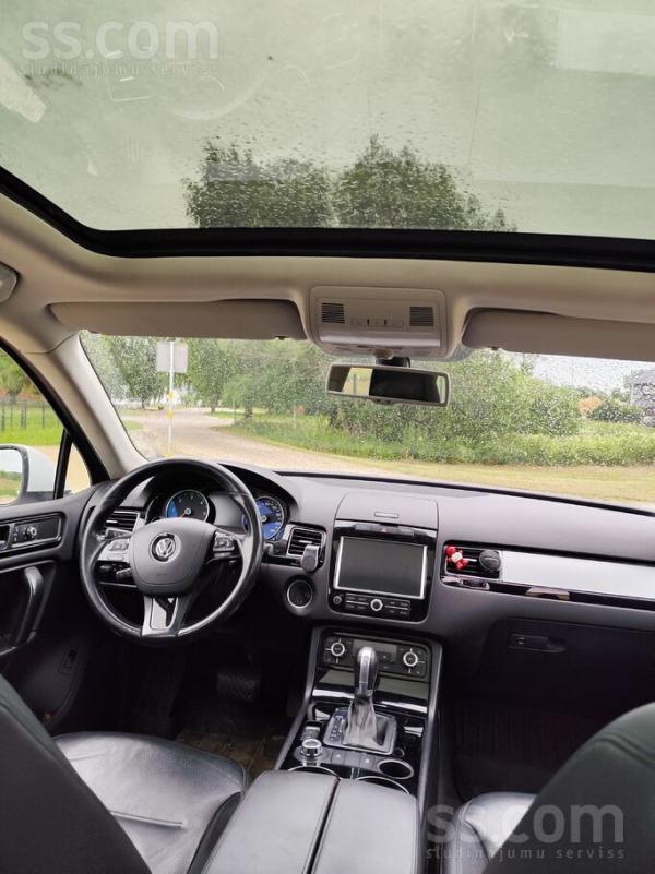 Balts Volkswagen Touareg 2014 Kuldīga, ar dzinēja tilpumu 3.00 L un nobraukumu 315 tūkst. km par 14950 €, foto 6 vietnē AUTOMOTO.COM.LV