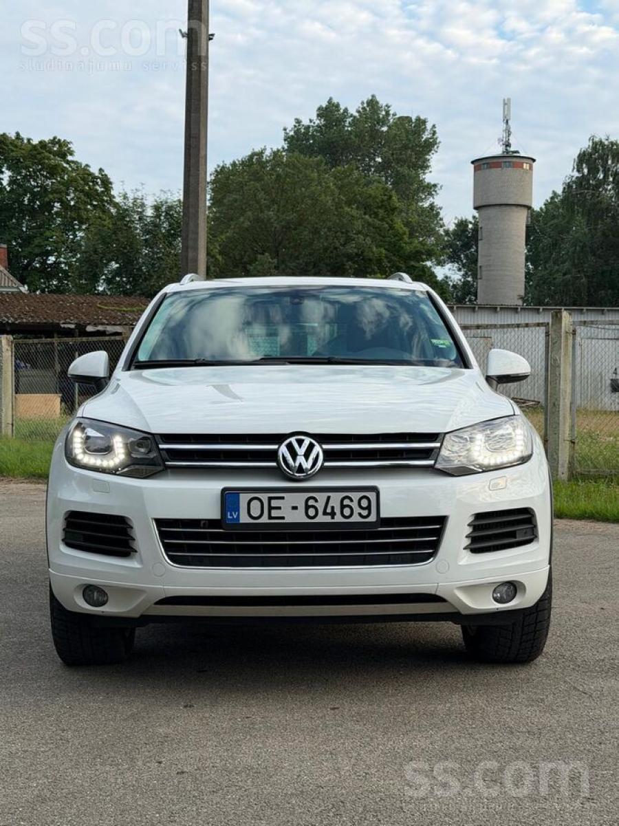 Balts Volkswagen Touareg 2014 Rīga, ar dzinēja tilpumu 3.00 L un nobraukumu 336 tūkst. km par 11000 €, foto 10 vietnē AUTOMOTO.COM.LV