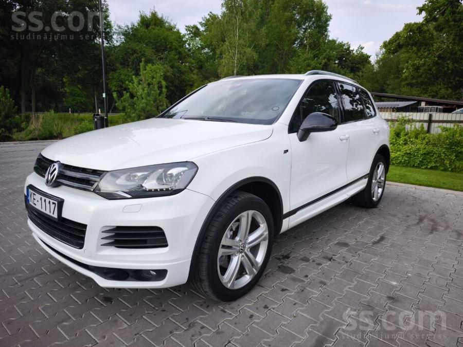 Balts Volkswagen Touareg 2014 Rīga, ar dzinēja tilpumu 3.00 L un nobraukumu 276 tūkst. km par 17000 €, foto 1 vietnē AUTOMOTO.COM.LV