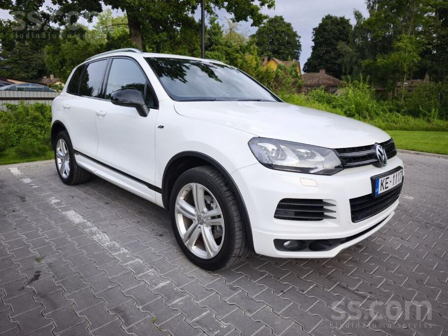 Balts Volkswagen Touareg 2014 Rīga, ar dzinēja tilpumu 3.00 L un nobraukumu 276 tūkst. km par 17000 €, foto 3 vietnē AUTOMOTO.COM.LV