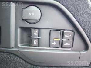 Balts Volkswagen Touareg 2014 Rīga, ar dzinēja tilpumu 3.00 L un nobraukumu 276 tūkst. km par 17000 €, foto 16 vietnē AUTOMOTO.COM.LV