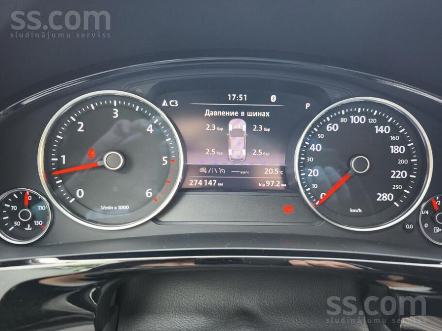 Balts Volkswagen Touareg 2014 Rīga, ar dzinēja tilpumu 3.00 L un nobraukumu 276 tūkst. km par 17000 €, foto 24 vietnē AUTOMOTO.COM.LV