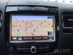 Balts Volkswagen Touareg 2014 Rīga, ar dzinēja tilpumu 3.00 L un nobraukumu 276 tūkst. km par 17000 €, foto 25 vietnē AUTOMOTO.COM.LV