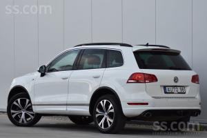 Balts Volkswagen Touareg 2014 Rīga, ar dzinēja tilpumu 3.00 L un nobraukumu 242 tūkst. km par 15750 €, foto 4 vietnē AUTOMOTO.COM.LV