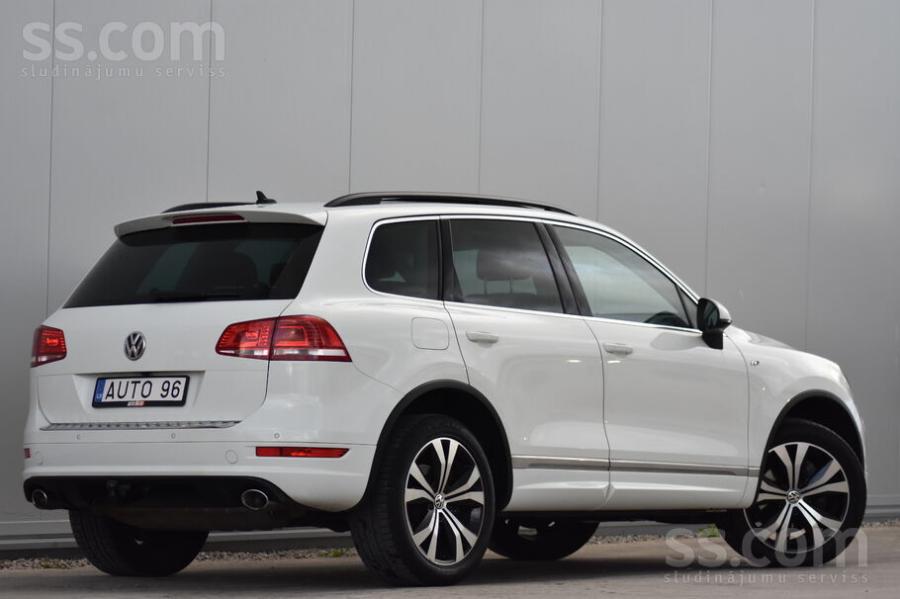 Balts Volkswagen Touareg 2014 Rīga, ar dzinēja tilpumu 3.00 L un nobraukumu 242 tūkst. km par 15750 €, foto 7 vietnē AUTOMOTO.COM.LV
