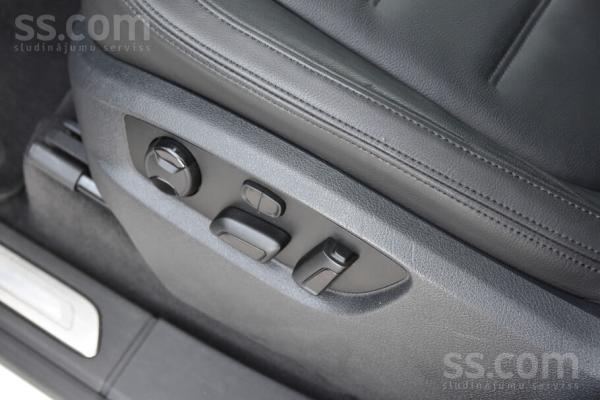 Balts Volkswagen Touareg 2014 Rīga, ar dzinēja tilpumu 3.00 L un nobraukumu 242 tūkst. km par 15750 €, foto 11 vietnē AUTOMOTO.COM.LV