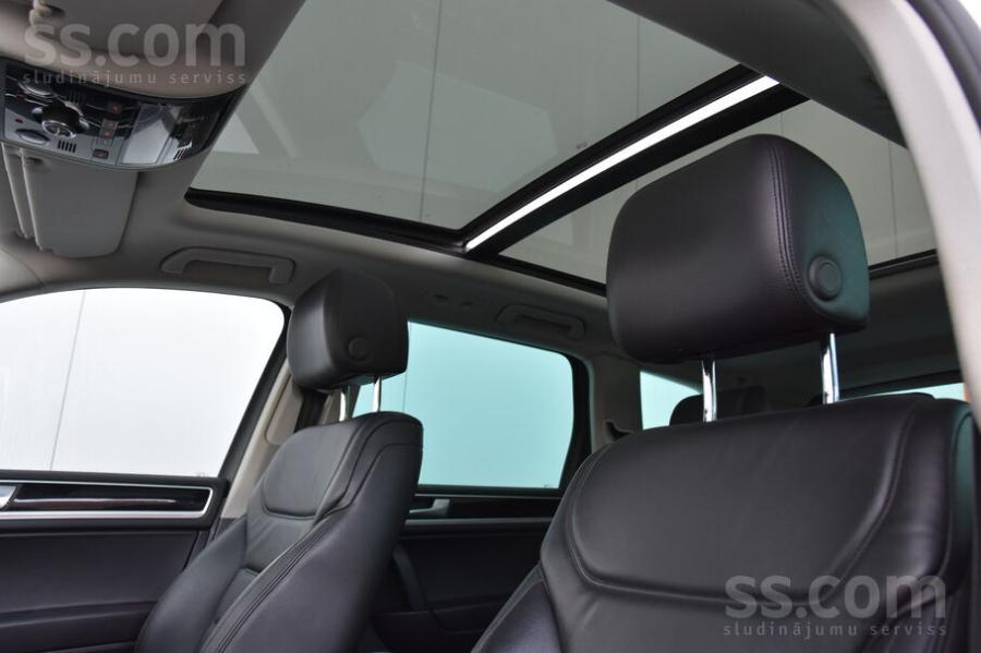 Balts Volkswagen Touareg 2014 Rīga, ar dzinēja tilpumu 3.00 L un nobraukumu 242 tūkst. km par 15750 €, foto 13 vietnē AUTOMOTO.COM.LV