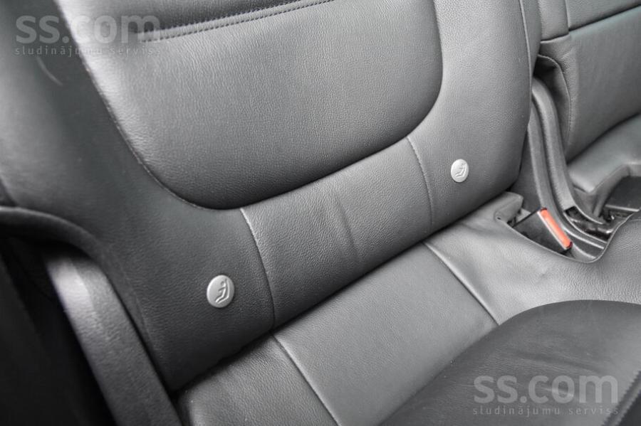 Balts Volkswagen Touareg 2014 Rīga, ar dzinēja tilpumu 3.00 L un nobraukumu 242 tūkst. km par 15750 €, foto 19 vietnē AUTOMOTO.COM.LV
