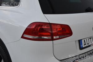 Balts Volkswagen Touareg 2014 Rīga, ar dzinēja tilpumu 3.00 L un nobraukumu 242 tūkst. km par 15750 €, foto 35 vietnē AUTOMOTO.COM.LV