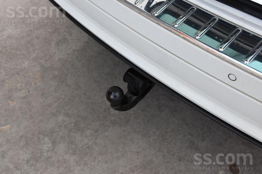 Balts Volkswagen Touareg 2014 Rīga, ar dzinēja tilpumu 3.00 L un nobraukumu 242 tūkst. km par 15750 €, foto 36 vietnē AUTOMOTO.COM.LV
