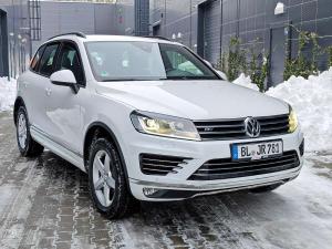White Volkswagen Touareg 2015 in Klaipeda, with an engine capacity of 2.97 L and mileage of 292 thousand km for 13450 €, photo  on AUTOMOTO.COM.LV