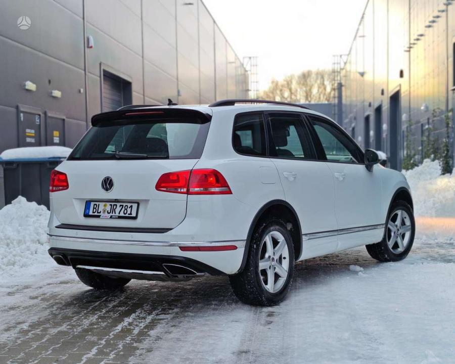 Balts Volkswagen Touareg 2015 Klaipėda, ar dzinēja tilpumu 2.97 L un nobraukumu 292 tūkst. km par 13450 €, foto 9 vietnē AUTOMOTO.COM.LV