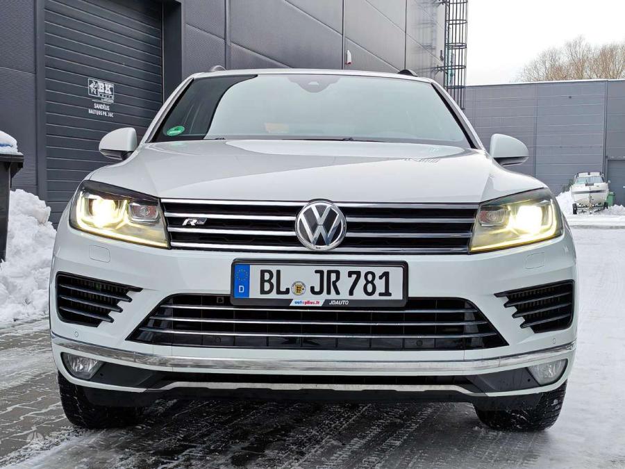 Balts Volkswagen Touareg 2015 Klaipėda, ar dzinēja tilpumu 2.97 L un nobraukumu 292 tūkst. km par 14950 €, foto 7 vietnē AUTOMOTO.COM.LV