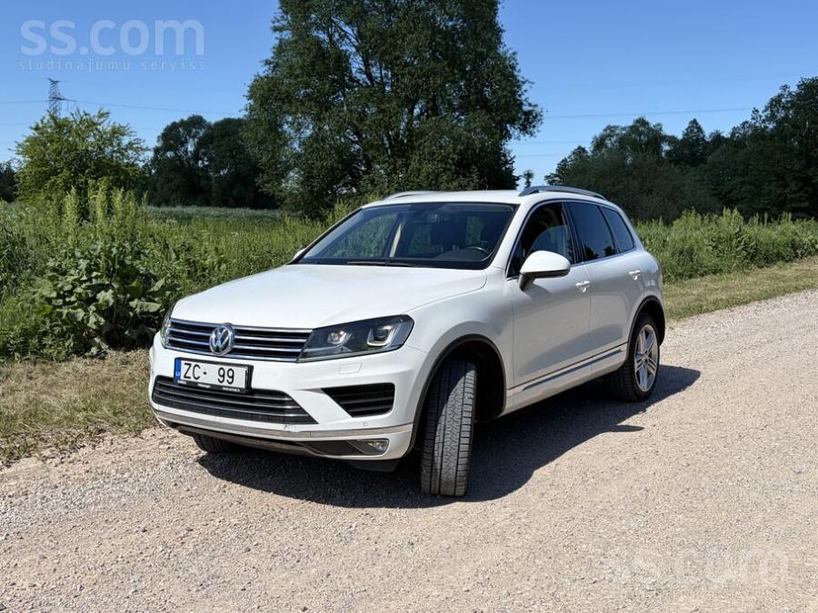 Balts Volkswagen Touareg 2015 Rīga, ar dzinēja tilpumu 3.00 L un nobraukumu 257 tūkst. km par 14200 €, foto 1 vietnē AUTOMOTO.COM.LV