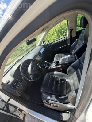 Balts Volkswagen Touareg 2015 Rīga, ar dzinēja tilpumu 3.00 L un nobraukumu 257 tūkst. km par 14200 €, foto 11 vietnē AUTOMOTO.COM.LV