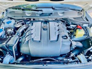 Balts Volkswagen Touareg 2015 Rīga, ar dzinēja tilpumu 3.00 L un nobraukumu 257 tūkst. km par 14200 €, foto 14 vietnē AUTOMOTO.COM.LV