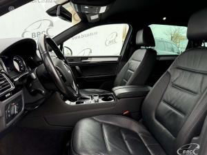 Balts Volkswagen Touareg 2015 Klaipėda, ar dzinēja tilpumu 2.97 L un nobraukumu 242 tūkst. km par 11900 €, foto 22 vietnē AUTOMOTO.COM.LV
