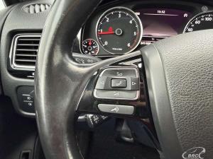 Balts Volkswagen Touareg 2015 Klaipėda, ar dzinēja tilpumu 2.97 L un nobraukumu 242 tūkst. km par 11900 €, foto 27 vietnē AUTOMOTO.COM.LV
