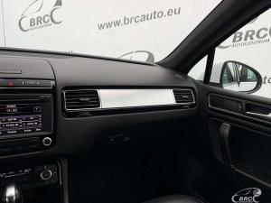Balts Volkswagen Touareg 2015 Klaipėda, ar dzinēja tilpumu 2.97 L un nobraukumu 242 tūkst. km par 11900 €, foto 29 vietnē AUTOMOTO.COM.LV