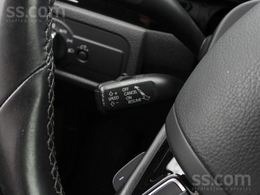 White Volkswagen Touareg 2015 in Riga, with an engine capacity of 3.00 L and mileage of 240 thousand km for 17490 €, photo 35 on AUTOMOTO.COM.LV