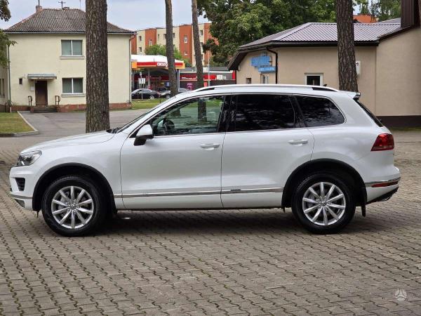 Balts Volkswagen Touareg 2016 Klaipėda, ar dzinēja tilpumu 2.97 L un nobraukumu 213 tūkst. km par 19500 €, foto 4 vietnē AUTOMOTO.COM.LV