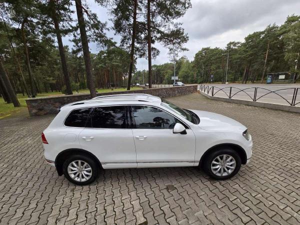 Balts Volkswagen Touareg 2016 Klaipėda, ar dzinēja tilpumu 2.97 L un nobraukumu 213 tūkst. km par 19500 €, foto 10 vietnē AUTOMOTO.COM.LV