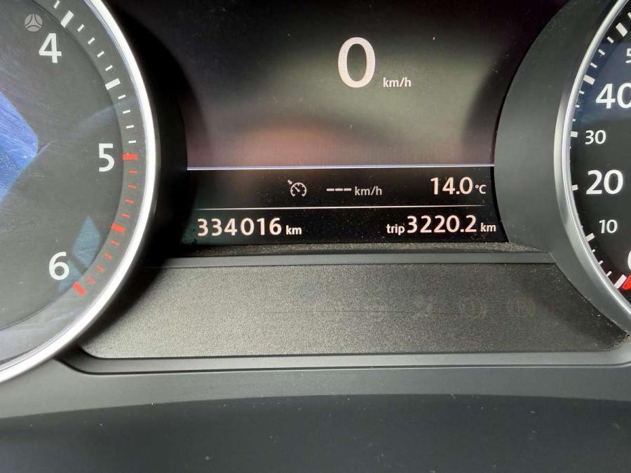 Balts Volkswagen Touareg 2016 Tauragė, ar dzinēja tilpumu 2.97 L un nobraukumu 334 tūkst. km par 15500 €, foto 12 vietnē AUTOMOTO.COM.LV