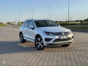 Balts Volkswagen Touareg 2016 Kauņa, ar dzinēja tilpumu 2.97 L un nobraukumu 230 tūkst. km par 21500 €, foto  vietnē AUTOMOTO.COM.LV