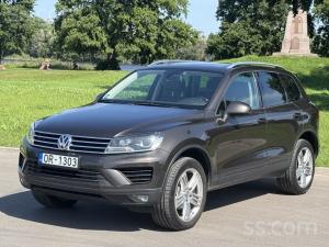 White Volkswagen Touareg 2016 in Riga, with an engine capacity of 3.00 L and mileage of 0 thousand km for 14550 €, photo  on AUTOMOTO.COM.LV