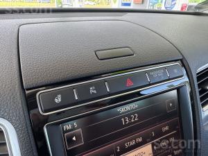 White Volkswagen Touareg 2016 in Riga, with an engine capacity of 3.00 L and mileage of 0 thousand km for 14550 €, photo 15 on AUTOMOTO.COM.LV