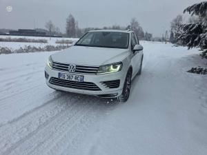 Balts Volkswagen Touareg 2017 Kauņa, ar dzinēja tilpumu 3.00 L un nobraukumu 270 tūkst. km par 16500 €, foto 3 vietnē AUTOMOTO.COM.LV