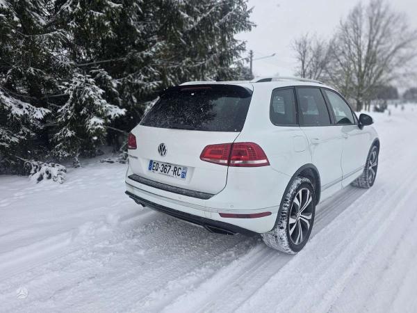 Balts Volkswagen Touareg 2017 Kauņa, ar dzinēja tilpumu 3.00 L un nobraukumu 270 tūkst. km par 16500 €, foto 9 vietnē AUTOMOTO.COM.LV
