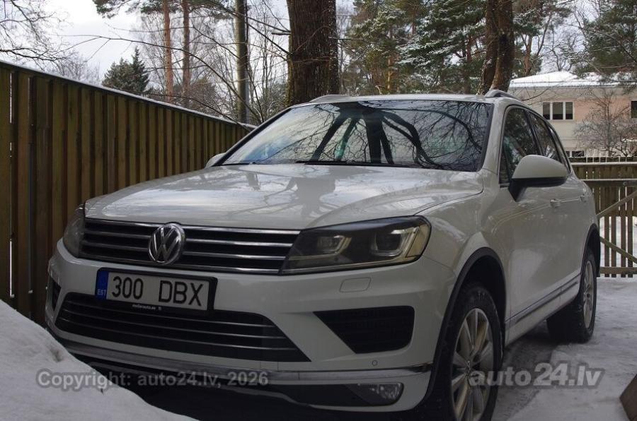 Balts Volkswagen Touareg 2017 Tallina, ar dzinēja tilpumu 3.00 L un nobraukumu 560 tūkst. km par 13000 €, foto 1 vietnē AUTOMOTO.COM.LV