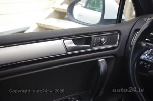 Balts Volkswagen Touareg 2017 Tallina, ar dzinēja tilpumu 3.00 L un nobraukumu 560 tūkst. km par 13000 €, foto 8 vietnē AUTOMOTO.COM.LV