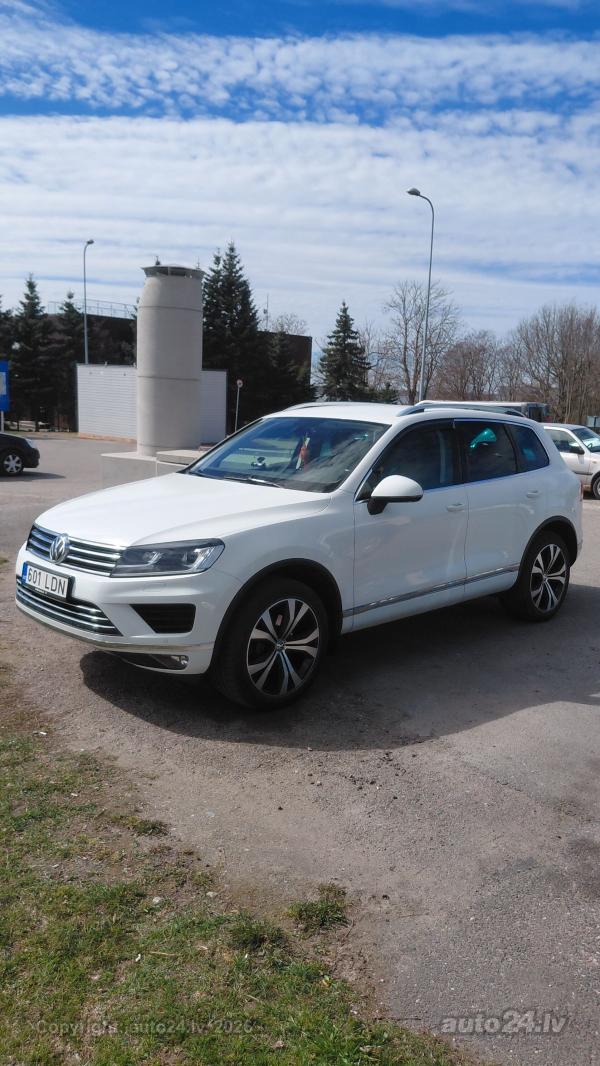 Balts Volkswagen Touareg 2018 Tallina, ar dzinēja tilpumu 3.00 L un nobraukumu 196 tūkst. km par 25000 €, foto 3 vietnē AUTOMOTO.COM.LV