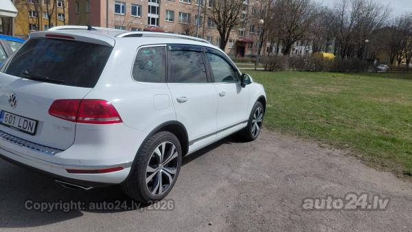 Balts Volkswagen Touareg 2018 Tallina, ar dzinēja tilpumu 3.00 L un nobraukumu 196 tūkst. km par 25000 €, foto 7 vietnē AUTOMOTO.COM.LV