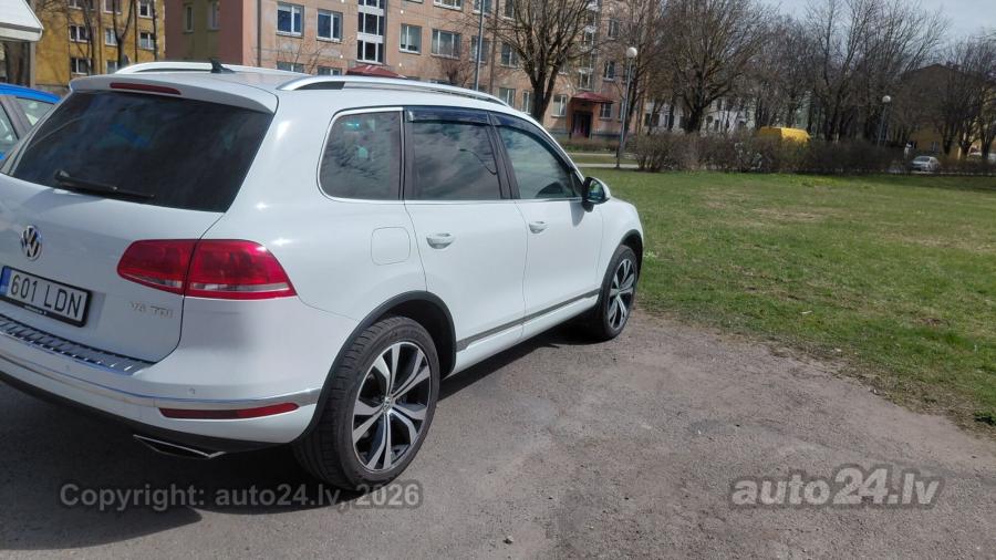 Balts Volkswagen Touareg 2018 Tallina, ar dzinēja tilpumu 3.00 L un nobraukumu 196 tūkst. km par 25000 €, foto 8 vietnē AUTOMOTO.COM.LV