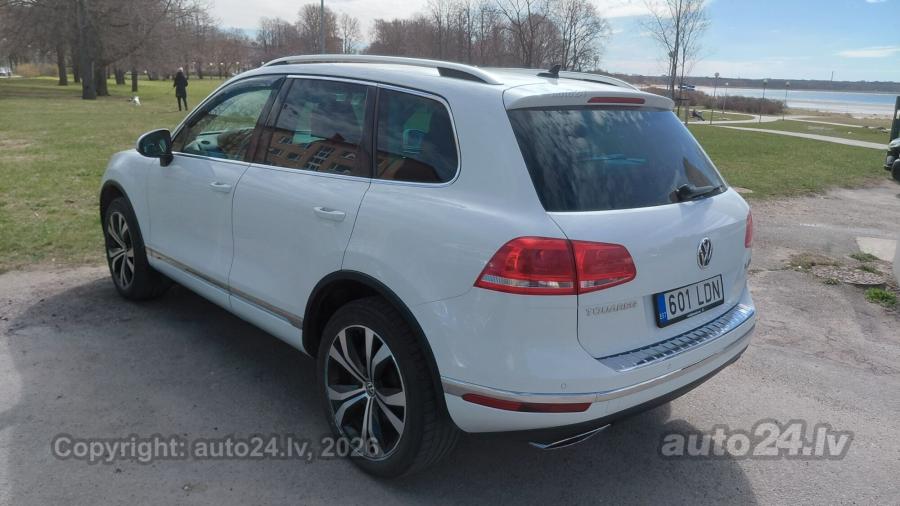 Balts Volkswagen Touareg 2018 Tallina, ar dzinēja tilpumu 3.00 L un nobraukumu 196 tūkst. km par 25000 €, foto 9 vietnē AUTOMOTO.COM.LV