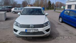 Balts Volkswagen Touareg 2018 Tallina, ar dzinēja tilpumu 3.00 L un nobraukumu 196 tūkst. km par 25000 €, foto 27 vietnē AUTOMOTO.COM.LV