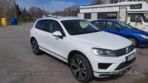 Balts Volkswagen Touareg 2018 Tallina, ar dzinēja tilpumu 3.00 L un nobraukumu 196 tūkst. km par 25000 €, foto 28 vietnē AUTOMOTO.COM.LV