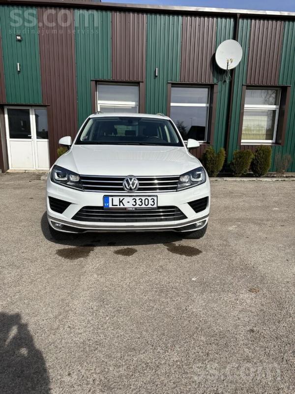 Balts Volkswagen Touareg 2018 Jēkabpils, ar dzinēja tilpumu 3.00 L un nobraukumu 198 tūkst. km par 15900 €, foto 2 vietnē AUTOMOTO.COM.LV